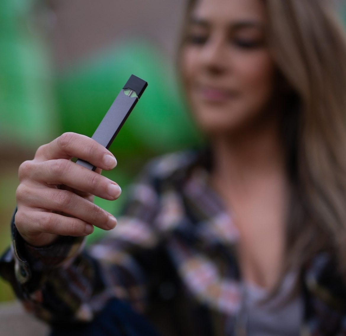 Signs Your Child is Vaping and Next Steps to Take - Raising Teens Today