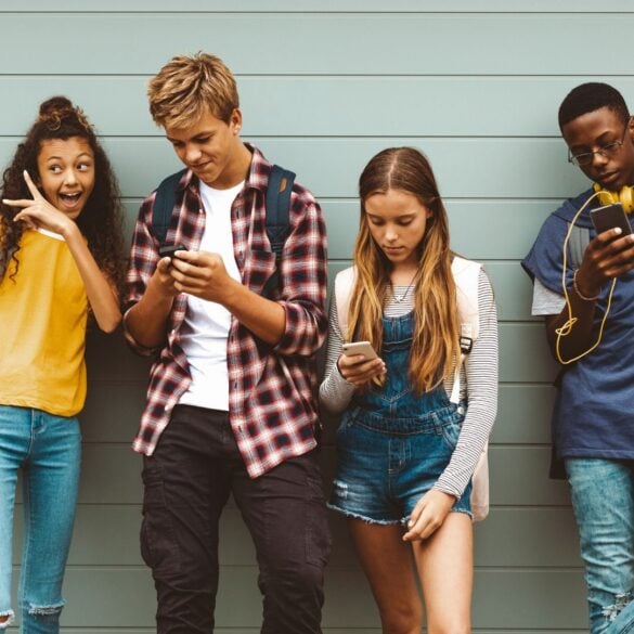 12 Etiquette Rules Your Teen is Probably Breaking - Raising Teens Today 12 Etiquette Rules Your Teen is Probably Breaking - Raising Teens Today