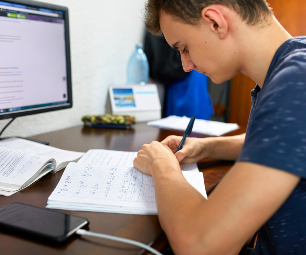 Is Your Teen Using AI to Do Homework? When It's Okay, When It's Not ...